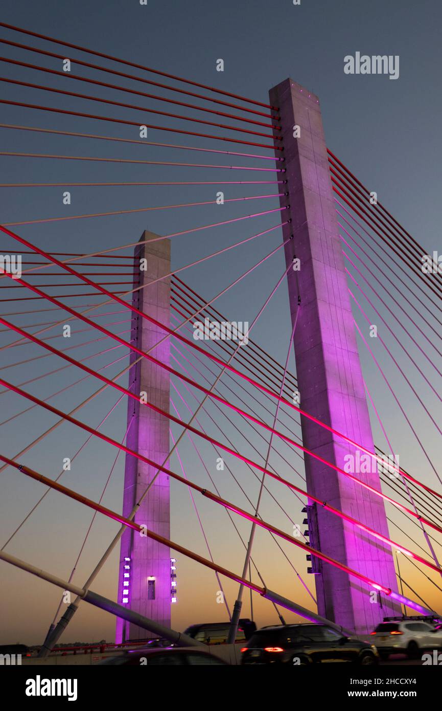 new Kosciuszko bridge on the BQE expressway connecting Brooklyn and ...