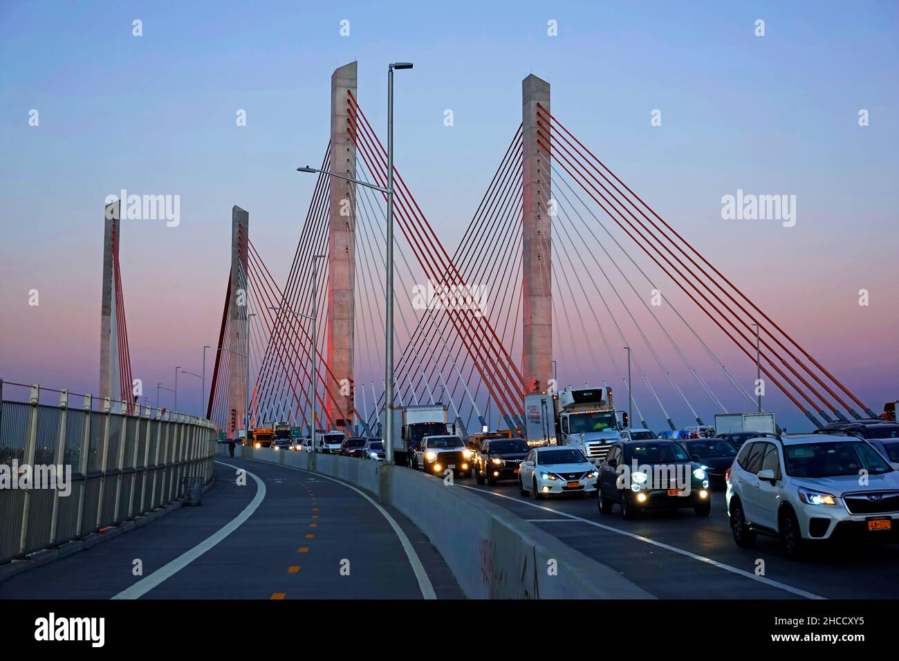 new Kosciuszko bridge on the BQE expressway connecting Brooklyn and ...