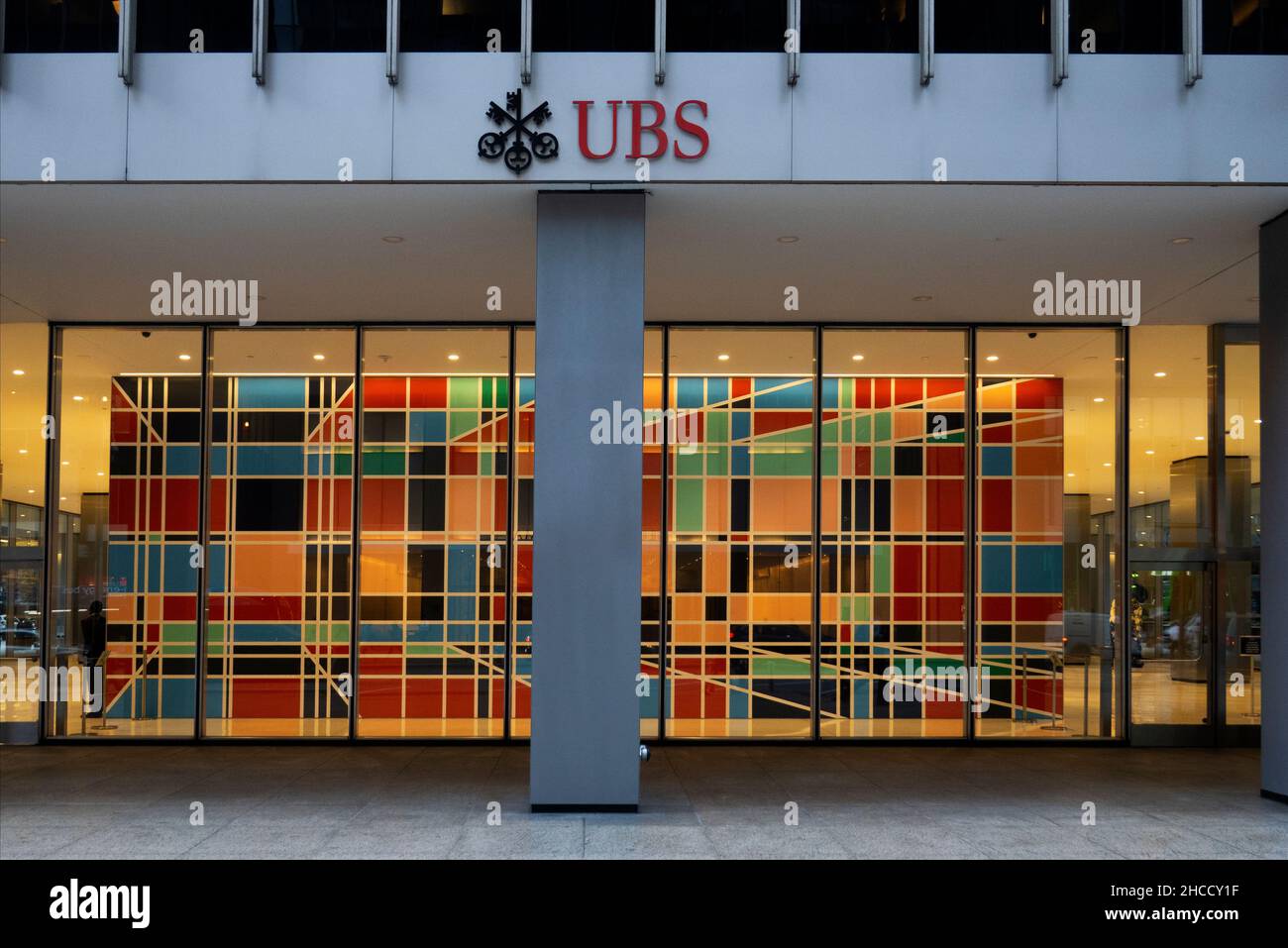 Gallery space location lobby front entrance hi-res stock photography ...