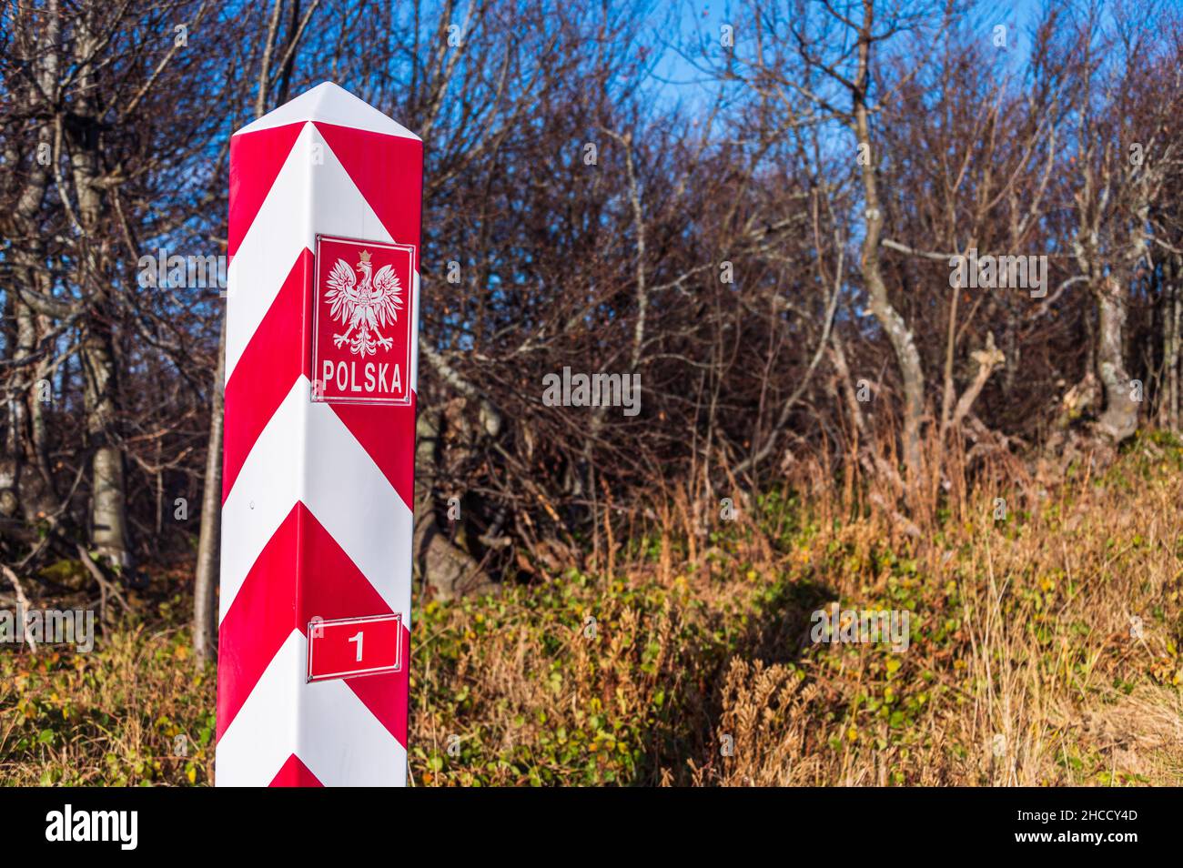 Red marker poles hi-res stock photography and images - Alamy