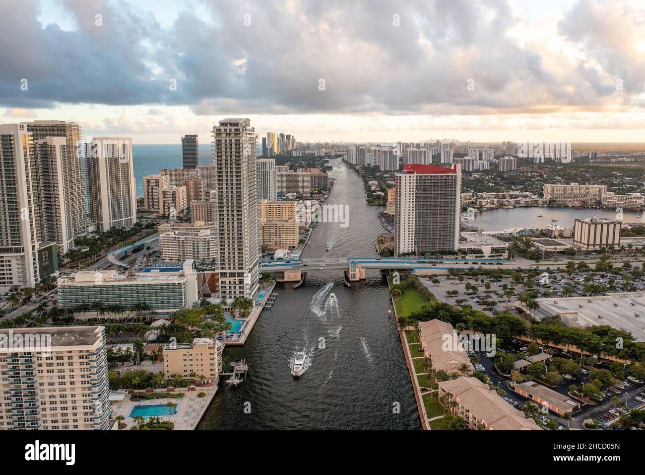 Hallandale beach buildings hi-res stock photography and images - Alamy