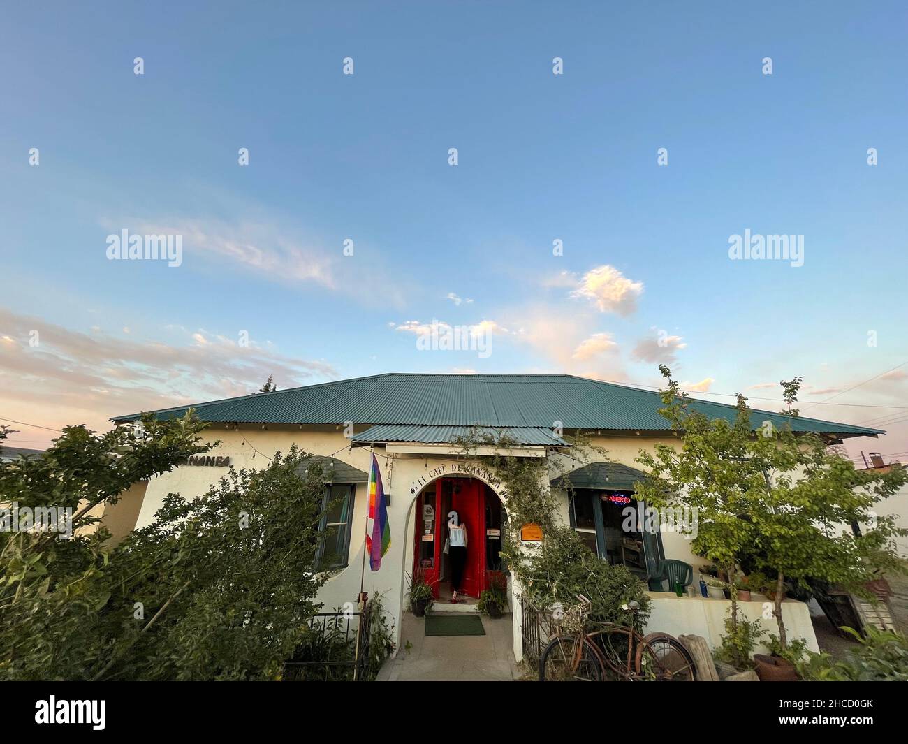 home of Cafe Cananea. coffee. house with green roof (© Photo: Luis ...