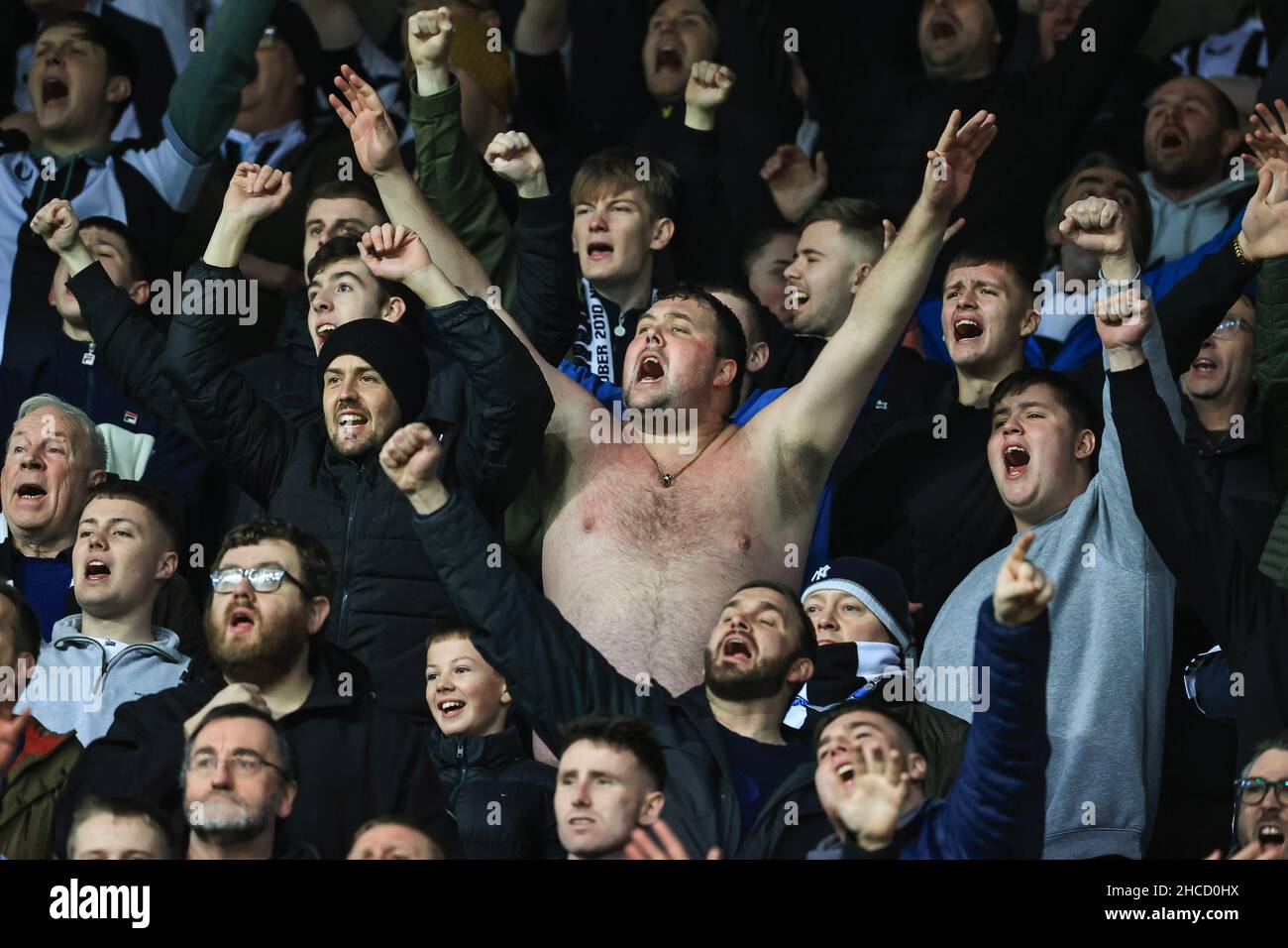Newcastle united fans hi-res stock photography and images - Alamy
