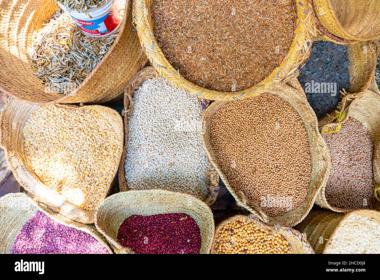 Selling corn africa hi-res stock photography and images - Alamy