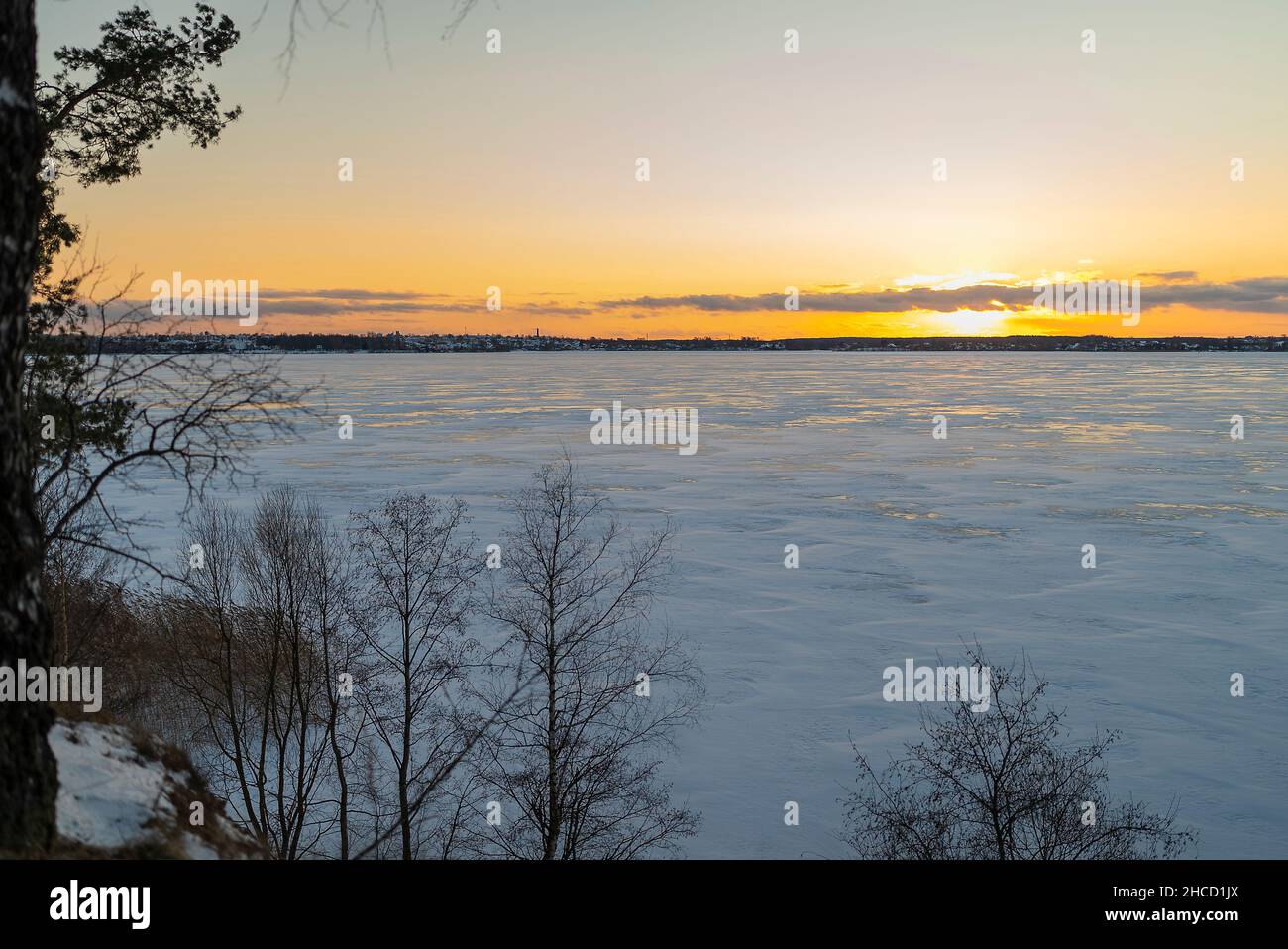 Outdoor winter setting hi-res stock photography and images - Alamy