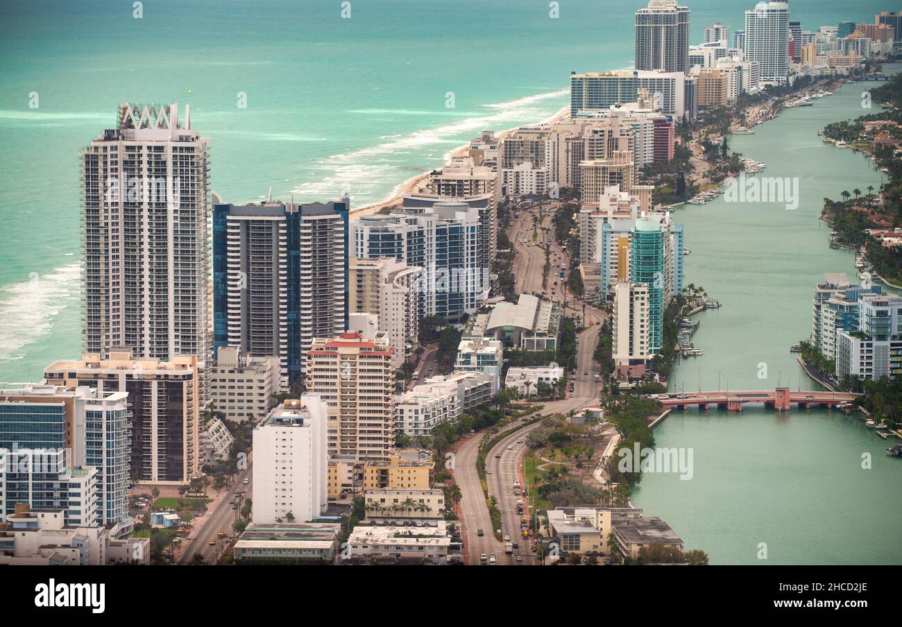 Miami beach buildings hi-res stock photography and images - Alamy
