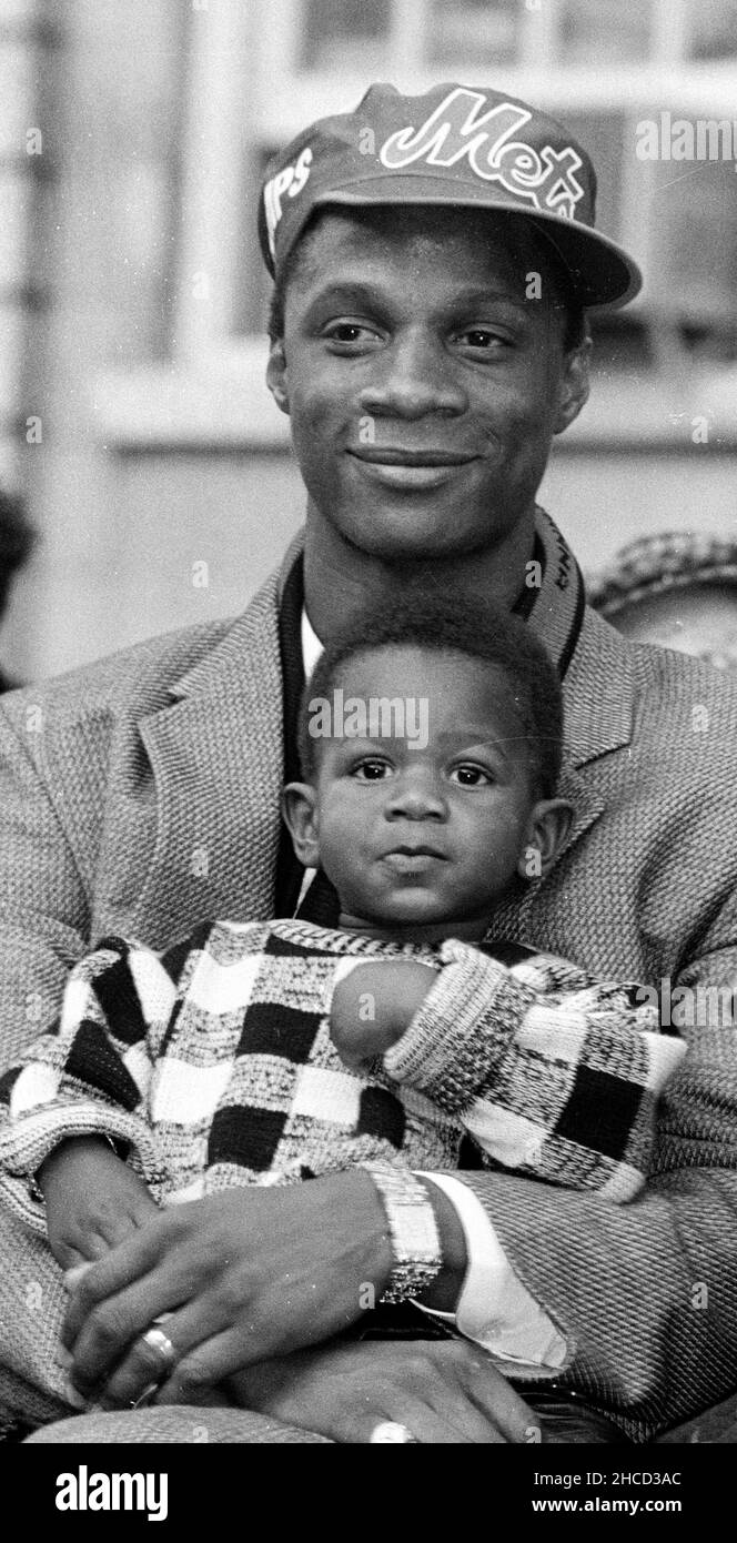 Darryl strawberry 1986 hi-res stock photography and images - Alamy