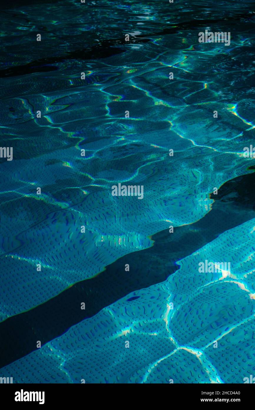 Vertical swimming pool water background hi-res stock photography and ...