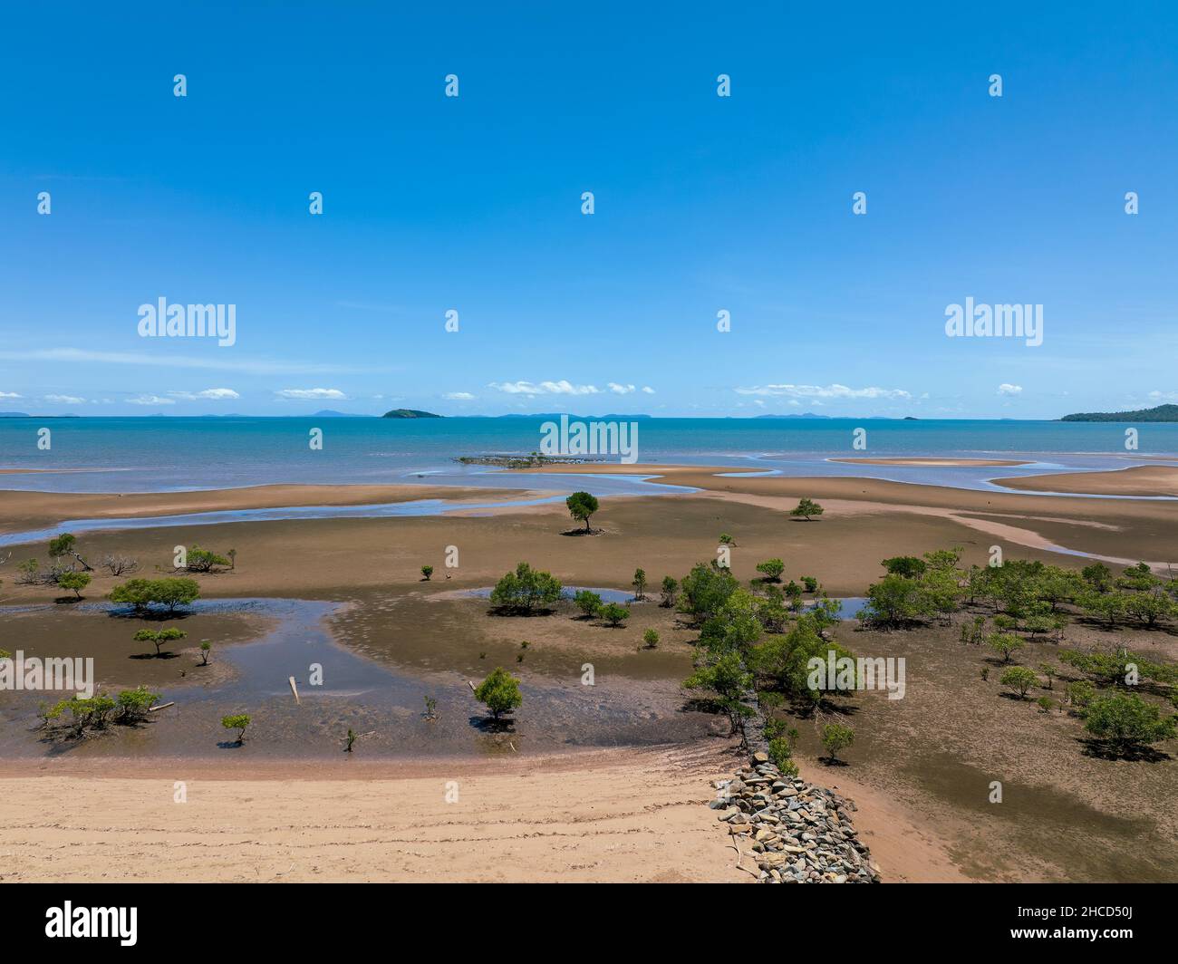 Flying low above tropical island hi-res stock photography and images ...