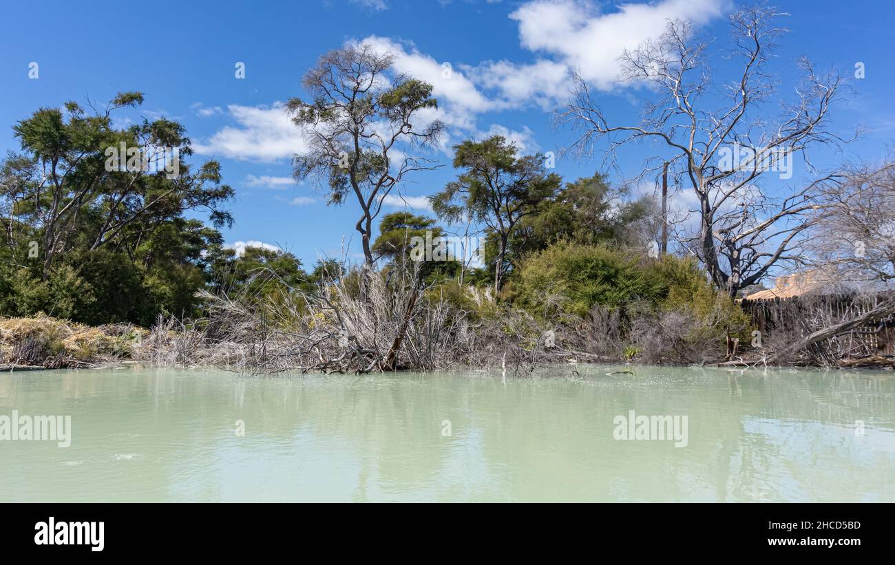 Sulfur spring hi-res stock photography and images - Alamy