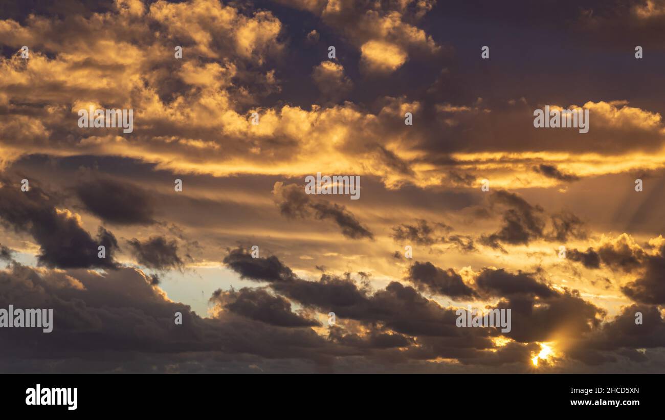 Sunset beautiful cloud formations hi-res stock photography and images ...