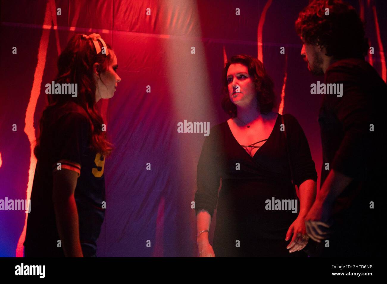YELLOWJACKETS, from left: Sarah Desjardins, Melanie Lynskey, 'Blood ...