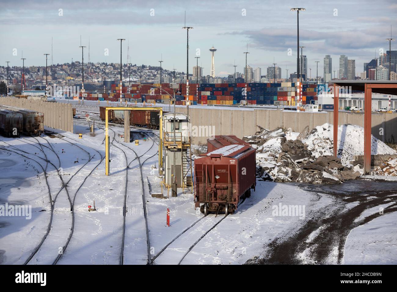News containers hi-res stock photography and images - Alamy