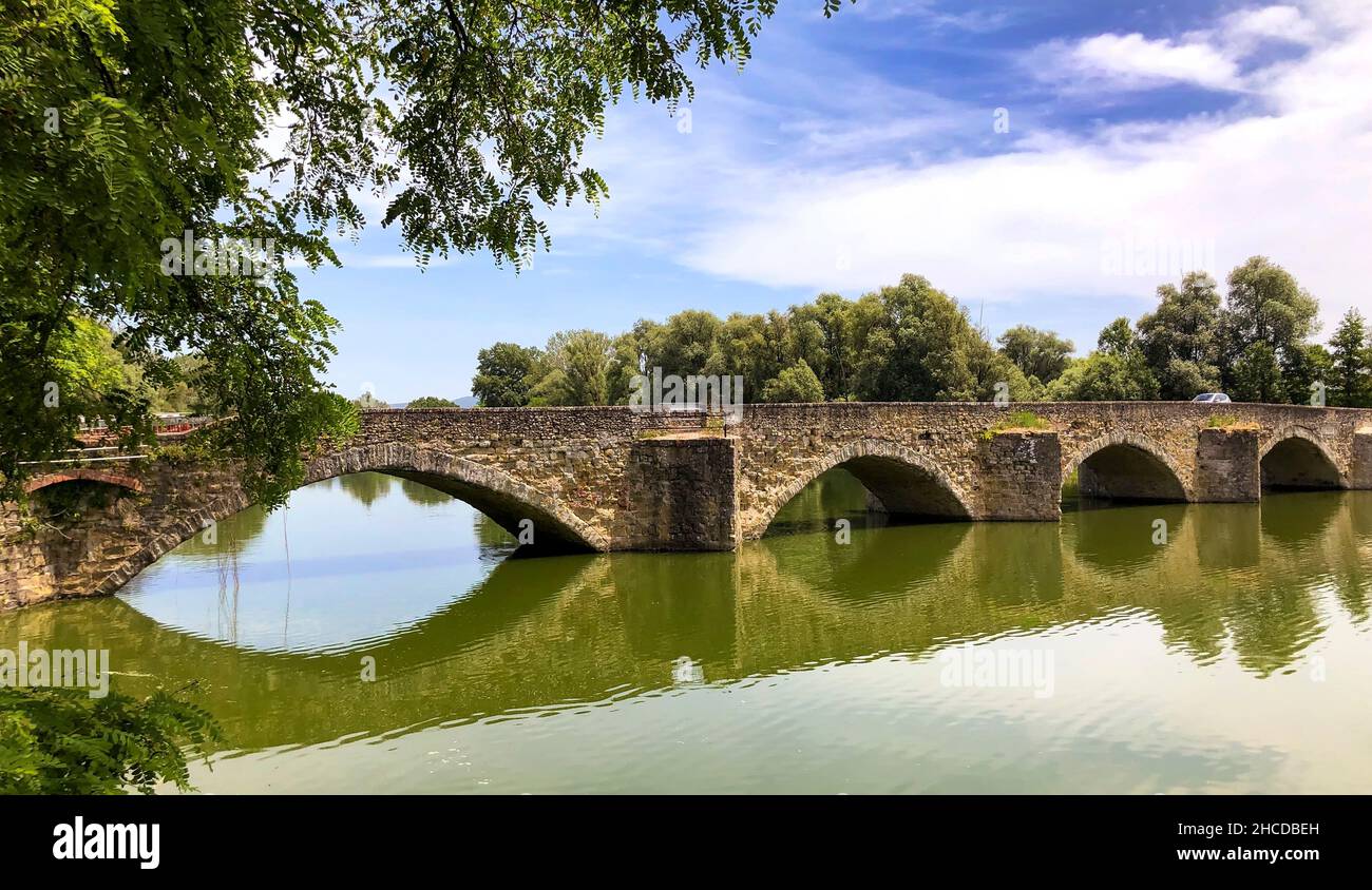 Mona lisa bridge hi-res stock photography and images - Alamy