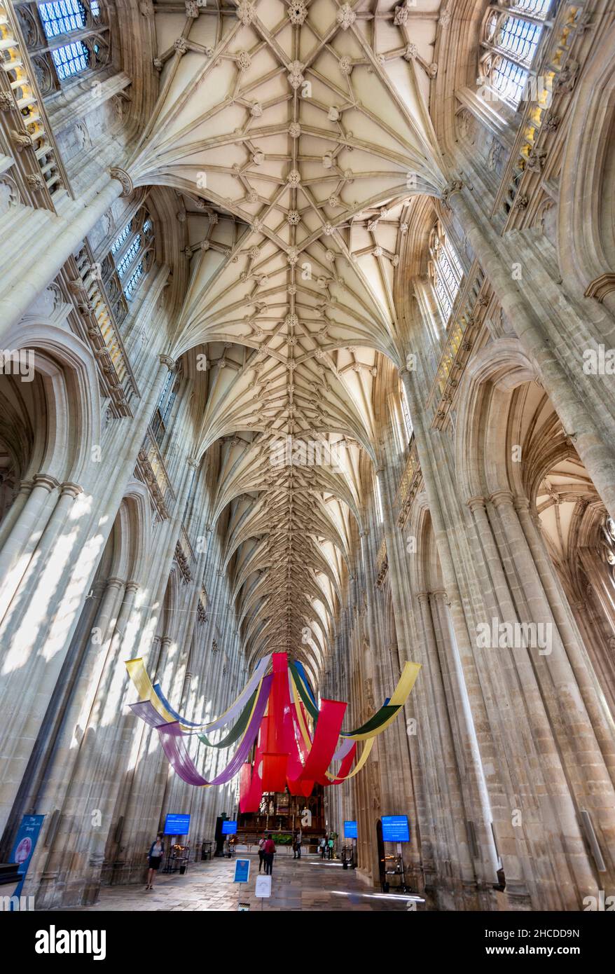 Winchester cathedral interior hi-res stock photography and images - Alamy