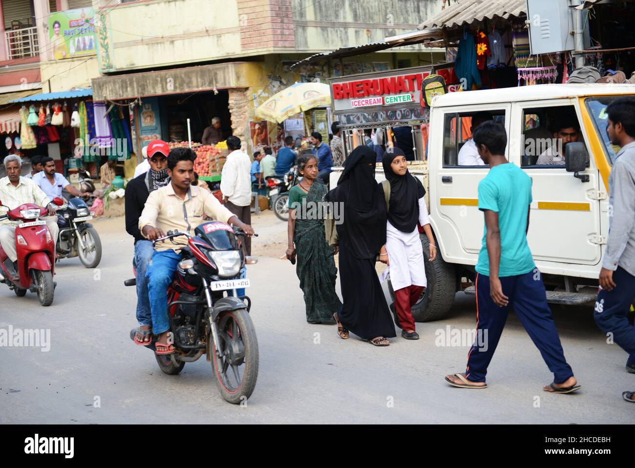 The vibrant main street in Kuppam Andhra Pradesh, India Stock Photo - Alamy