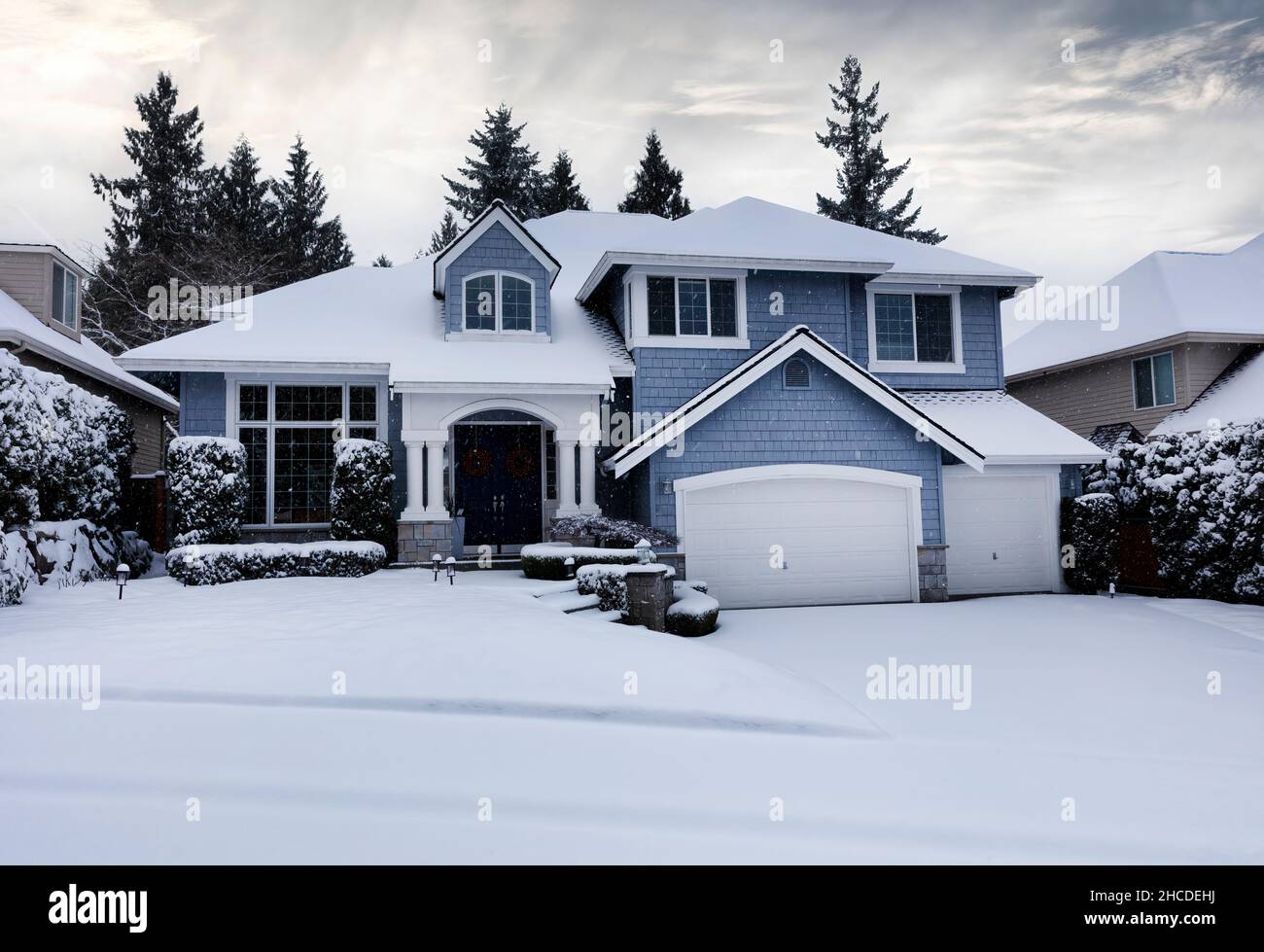 Suburban home hi-res stock photography and images - Alamy