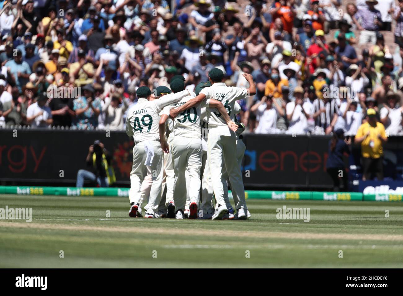 MELBOURNE, AUSTRALIA - DECEMBER 28: The Australian Team Celebrate the ...