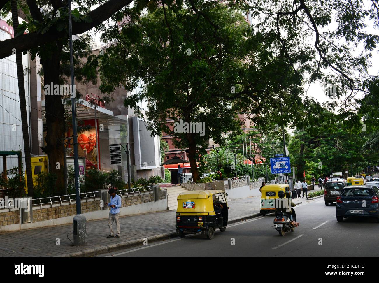 Auto rickshaw bangalore central hi-res stock photography and images - Alamy