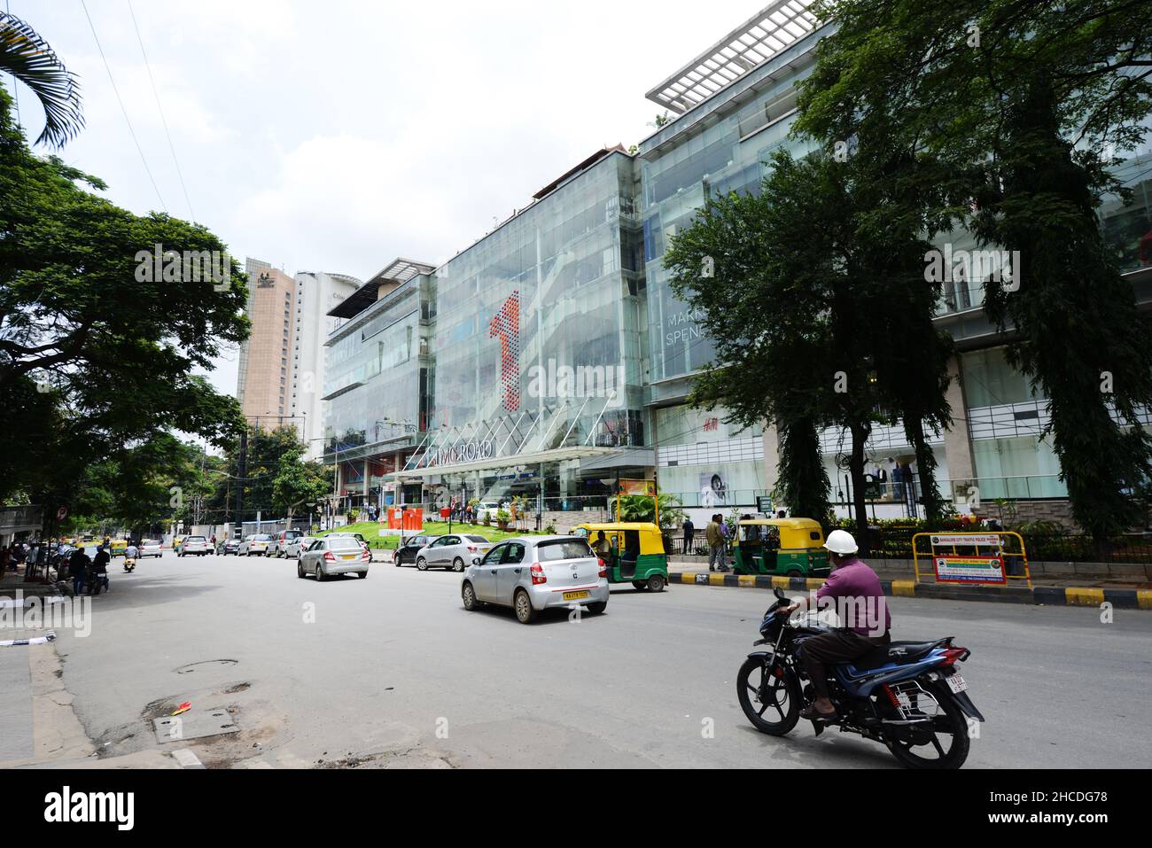 1 MG-Lido Mall in Bangalore, India Stock Photo - Alamy