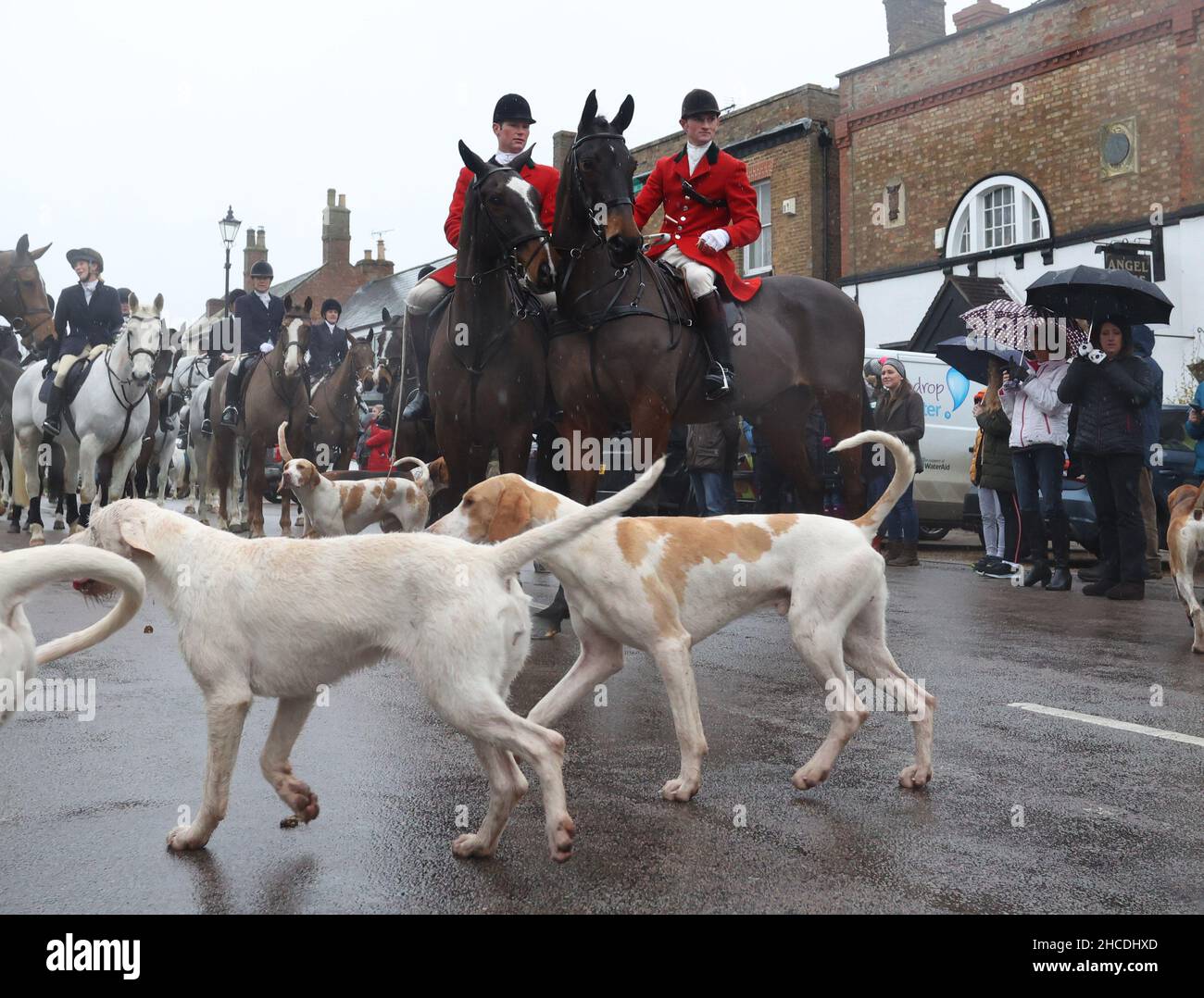 Stilton, UK. 27th Dec, 2021. The Fitzwilliam Hunt gather in Stilton ...