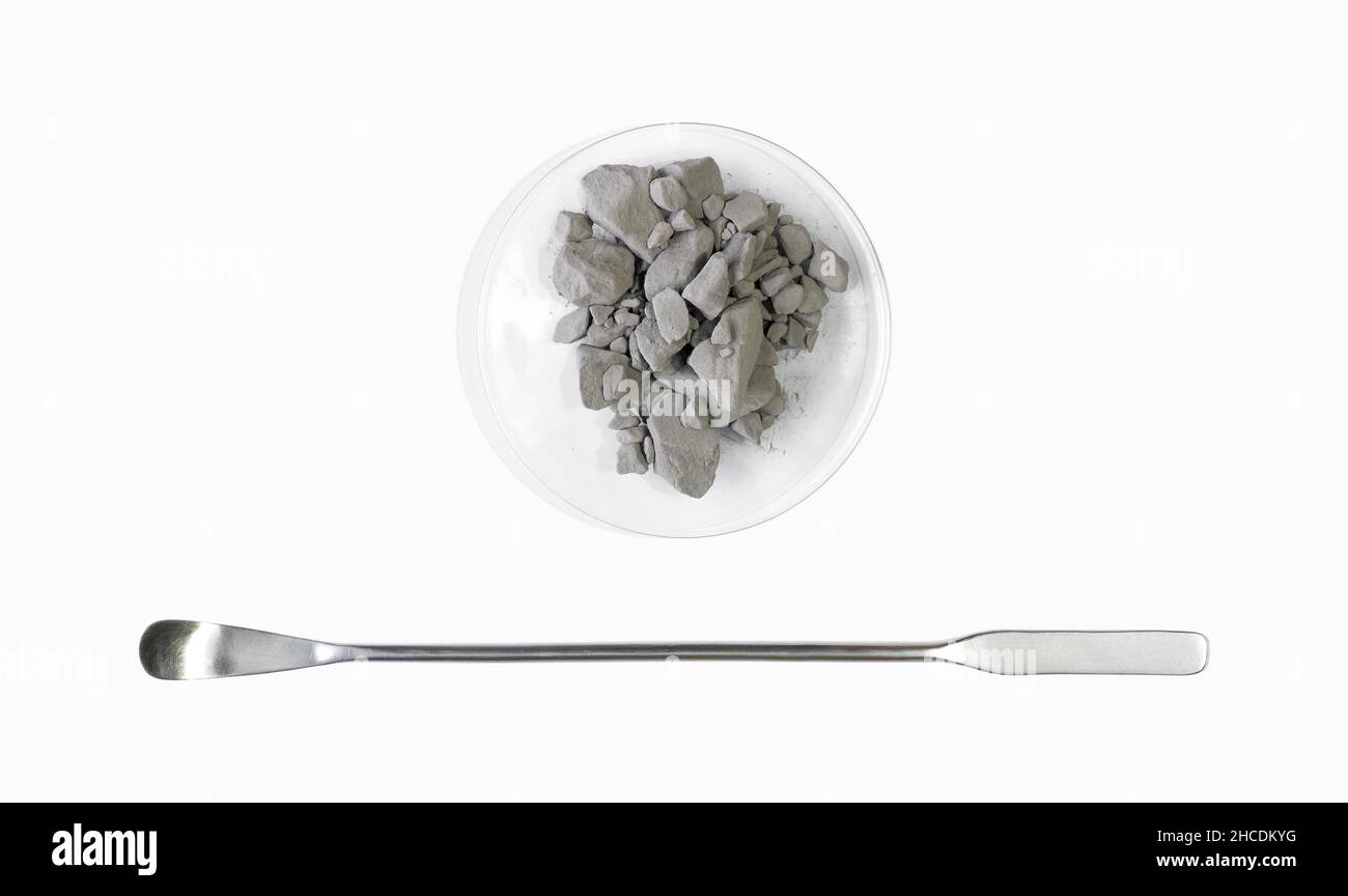 Aluminium powder in Chemical Watch Glass placed next to the stainless ...