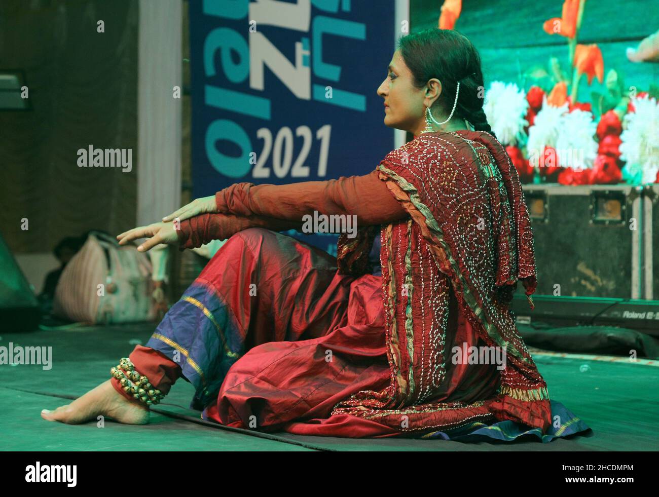 Sindh dance hi-res stock photography and images - Alamy