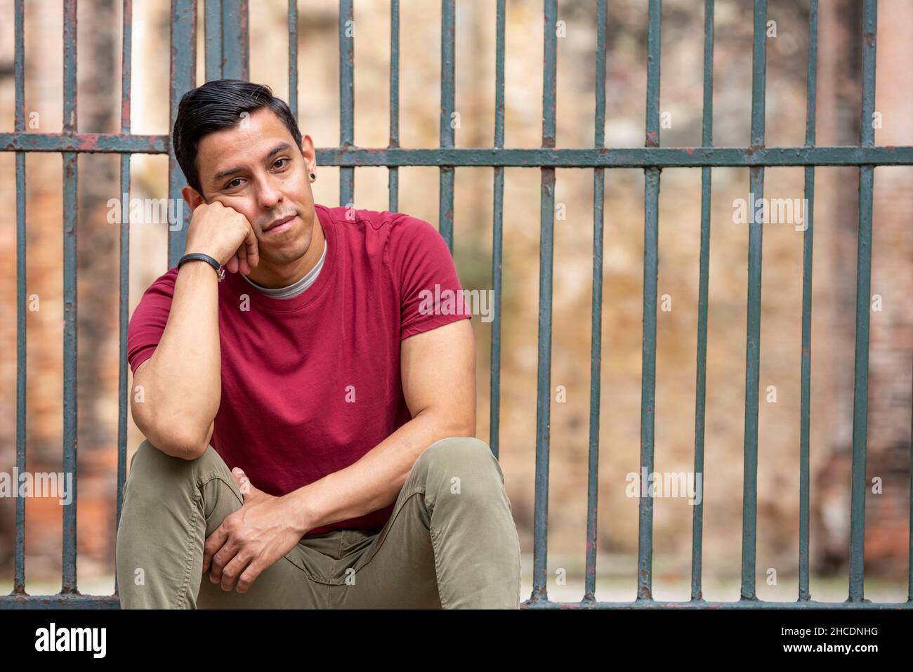 Sitting bored people hi-res stock photography and images - Alamy