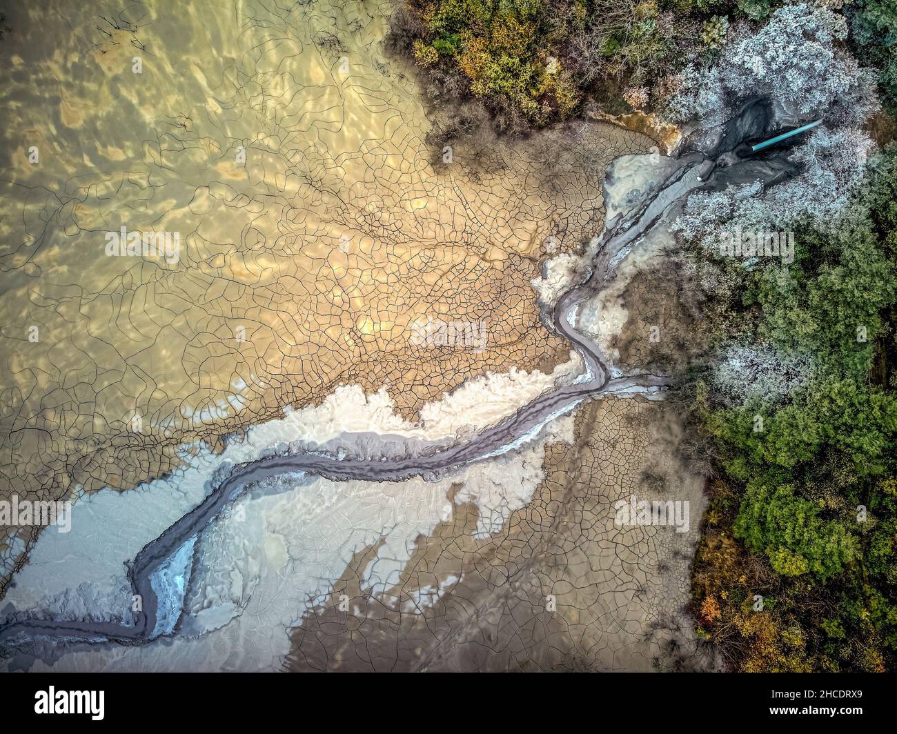 Chemical spill in water hi-res stock photography and images - Alamy