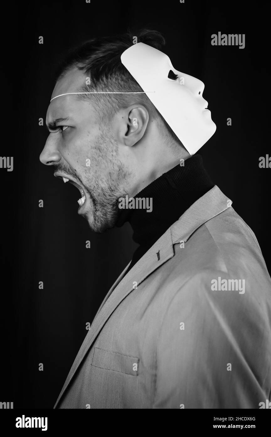 Yelling man profile suit Black and White Stock Photos & Images - Alamy