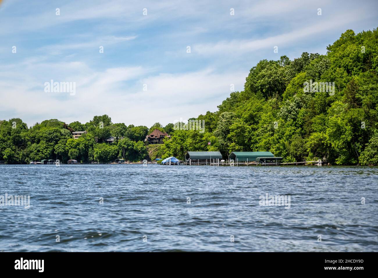 A beautiful overlooking view of nature in Lake Minnetonka, Minnesota ...