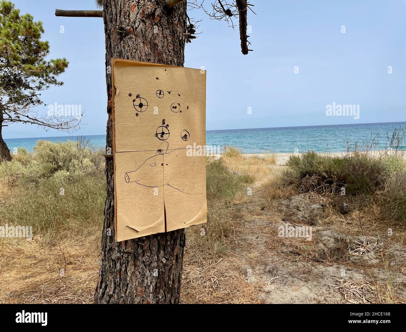Cardboard target hi-res stock photography and images - Alamy