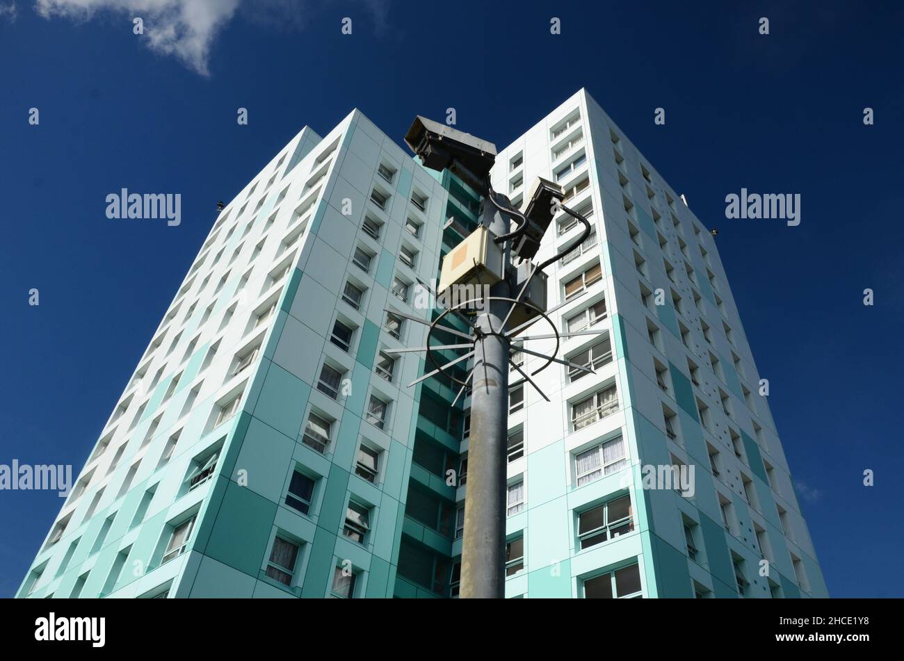 Combustible aluminium composite cladding hi-res stock photography and ...