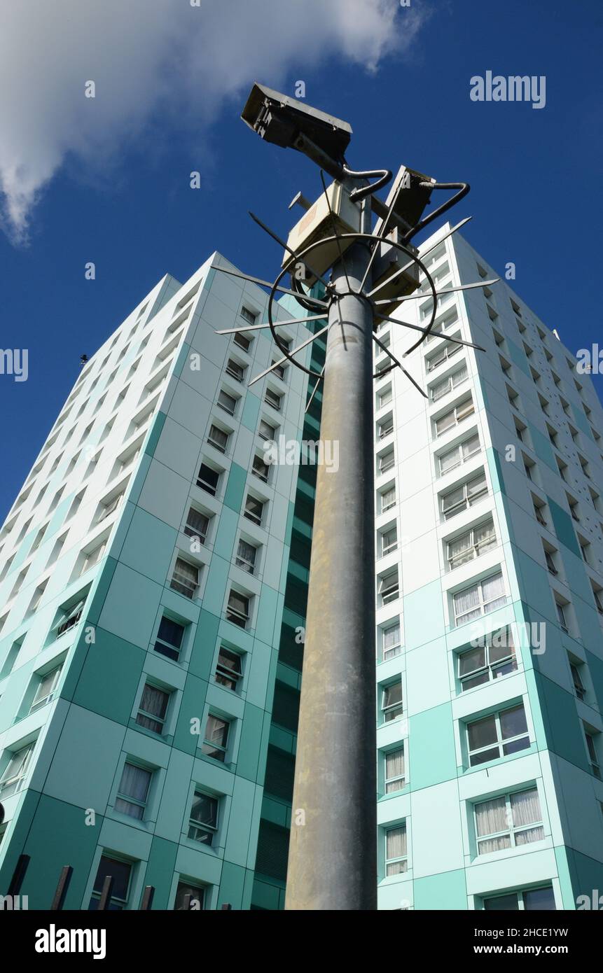 Combustible aluminium composite cladding hi-res stock photography and ...