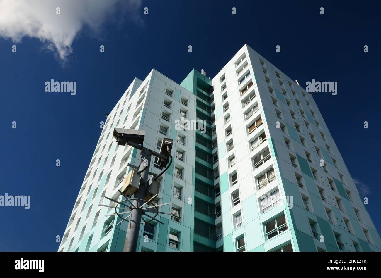 Acm cladding housing hi-res stock photography and images - Alamy