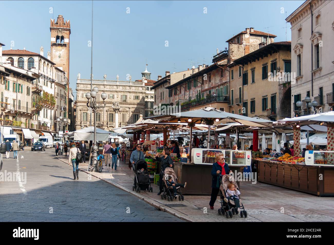 Piazza Erbe square, Craft market, Old Town, Verona, Veneto, Italy ...