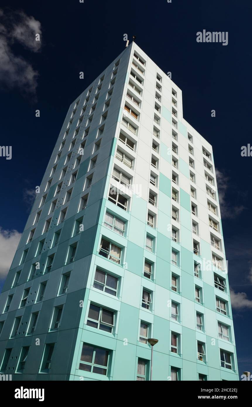 Acm cladding housing hi-res stock photography and images - Alamy