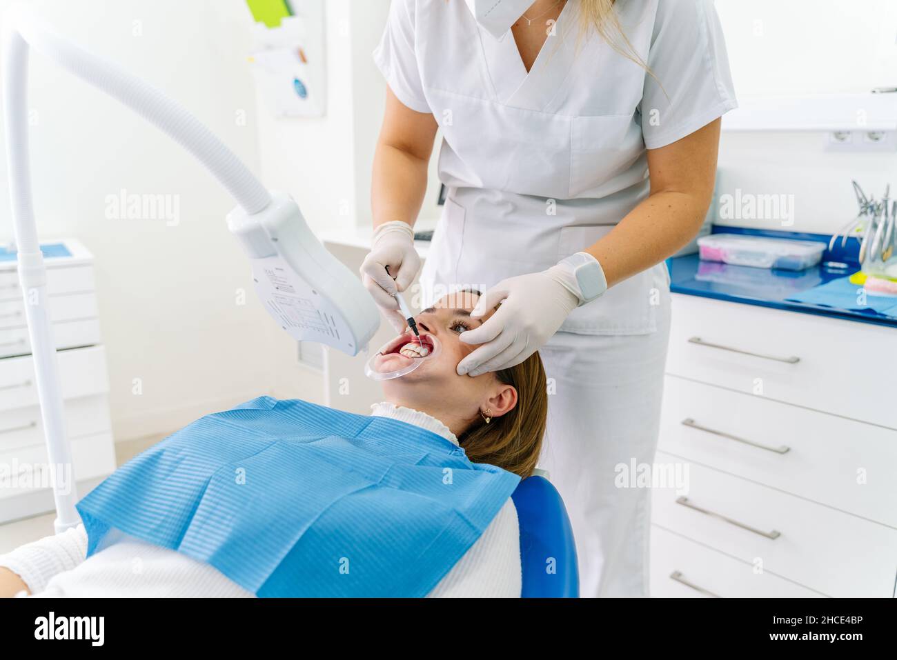 Anonymous female doctor hi-res stock photography and images - Alamy