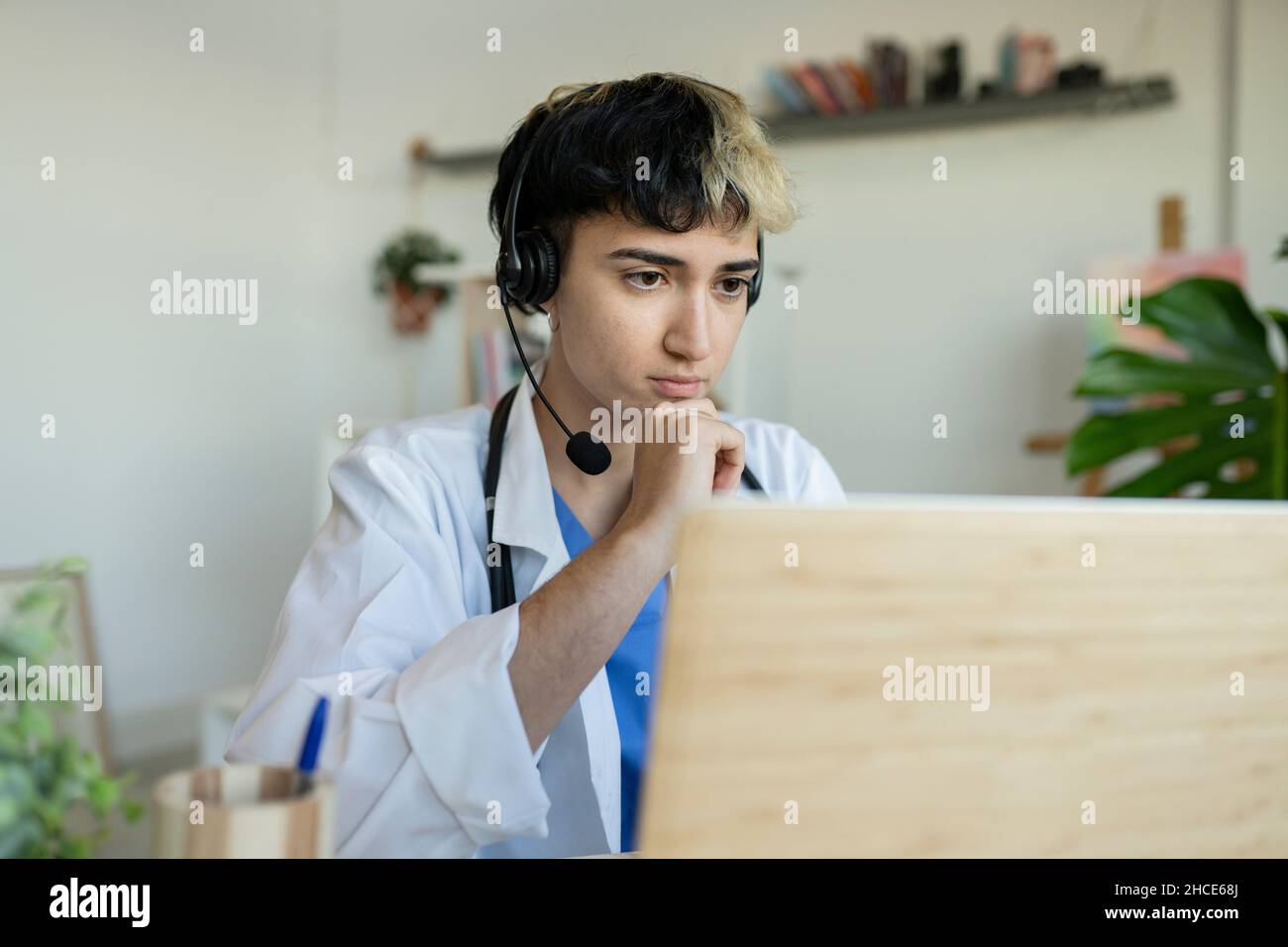 Focused female call center operator hi-res stock photography and images ...