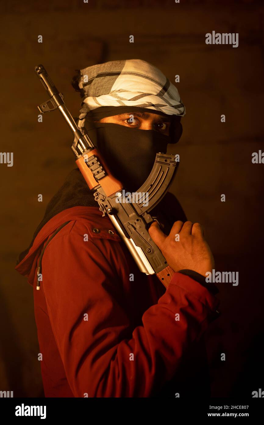 Gangster gun hi-res stock photography and images - Alamy