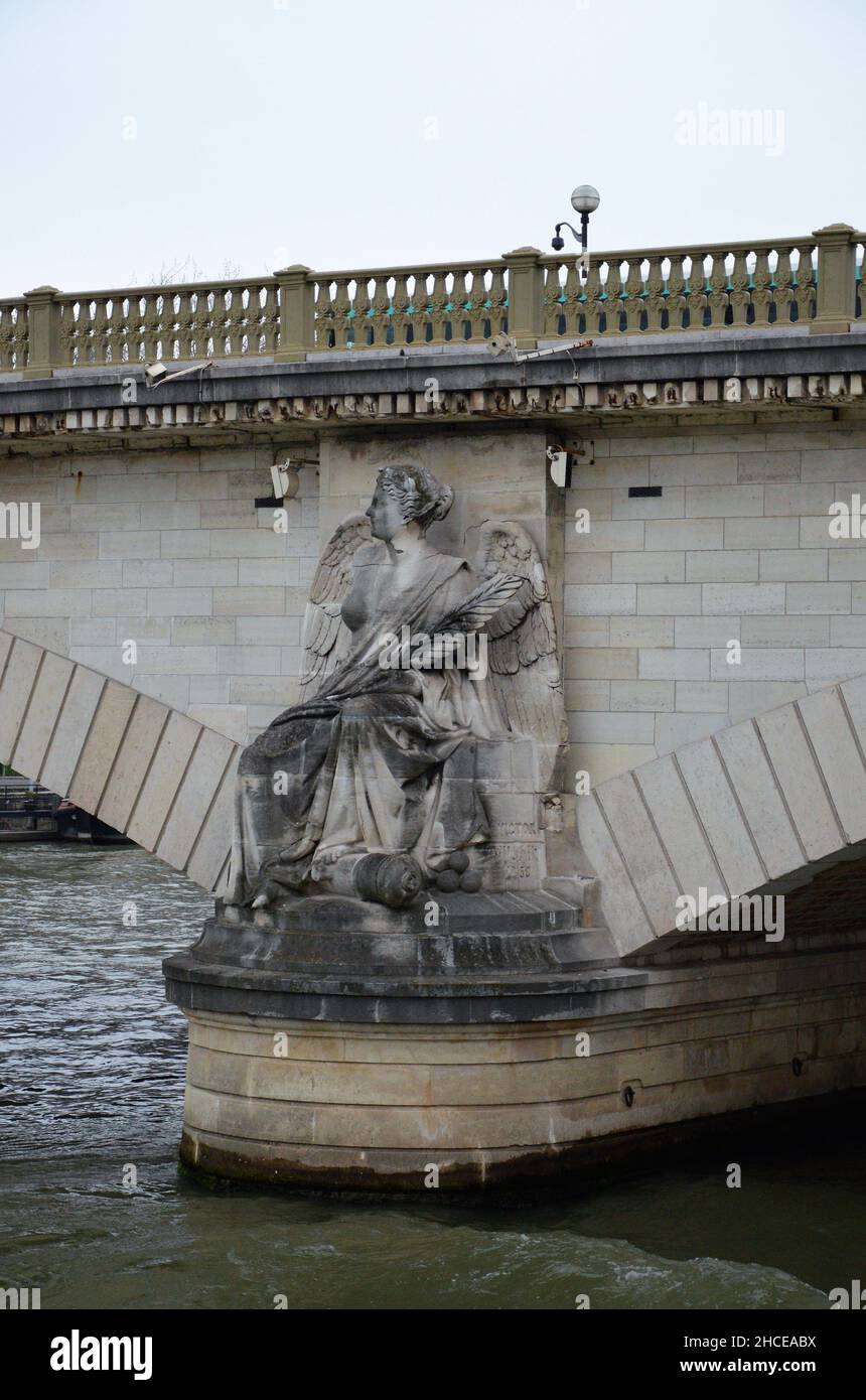 Stone bridges over the river Seine in Paris Stock Photo - Alamy
