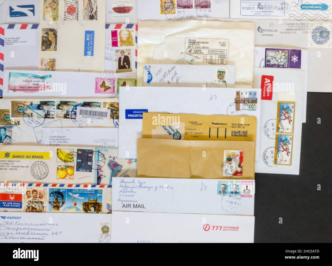 Engraving letter envelope hi-res stock photography and images - Alamy