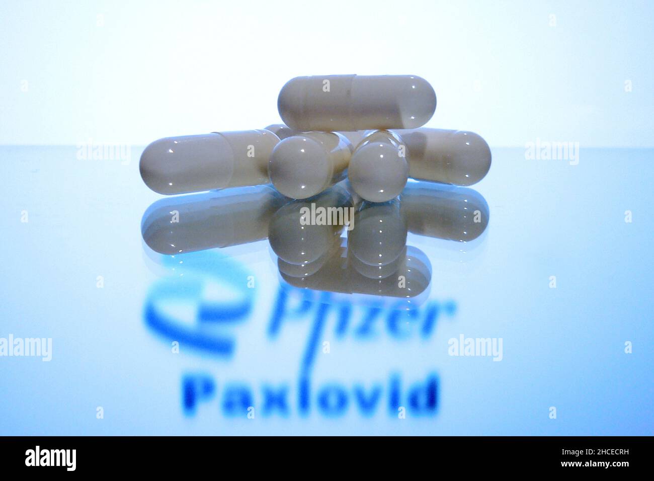 Pfizer's paxlovid hi-res stock photography and images - Alamy