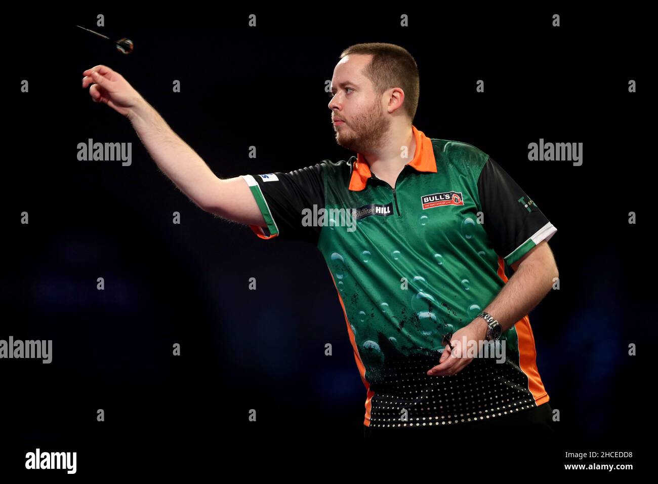 Steve Lennon in action against Mervyn King during day eleven of the ...