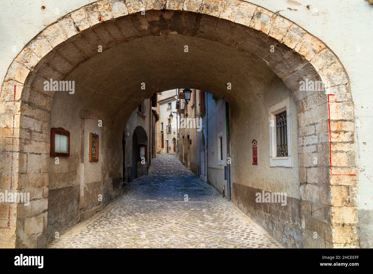 Corso Ducaa degli Abruzzi course, Foreshortening, Village, Barrea ...
