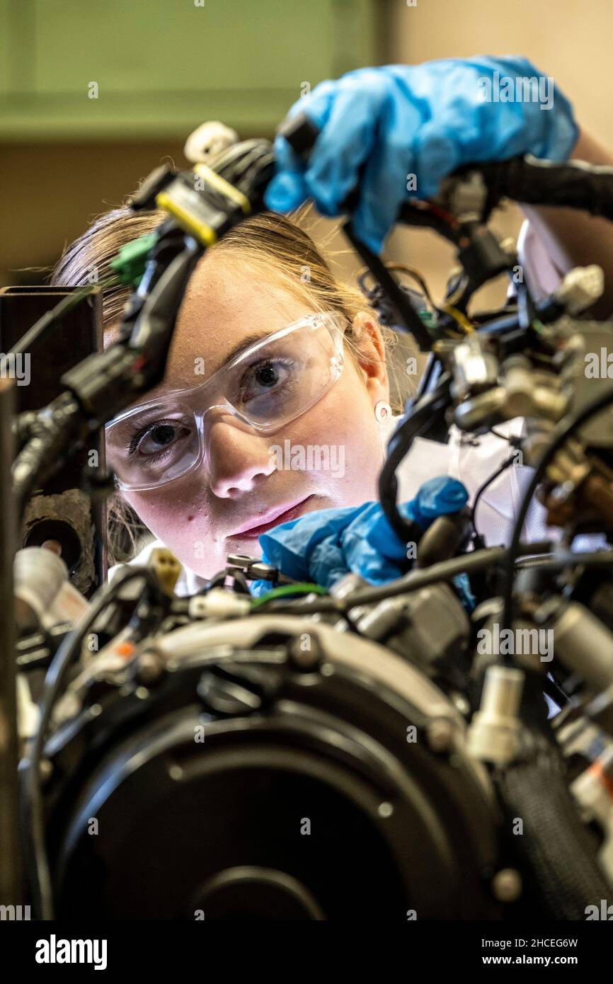 Engineering Students in laboratory and workshop Stock Photo - Alamy