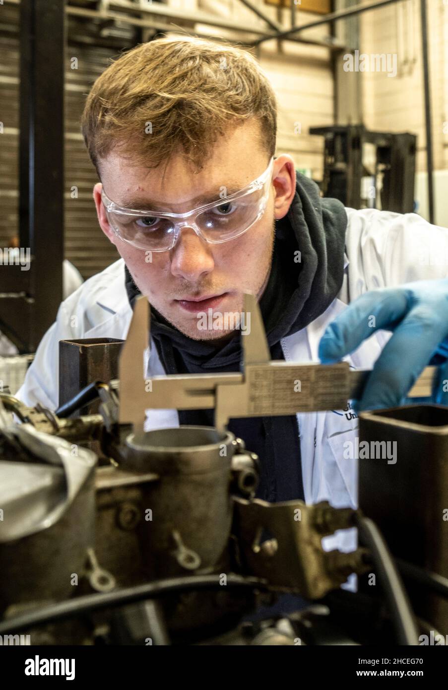 Engineering Students in laboratory and workshop Stock Photo - Alamy