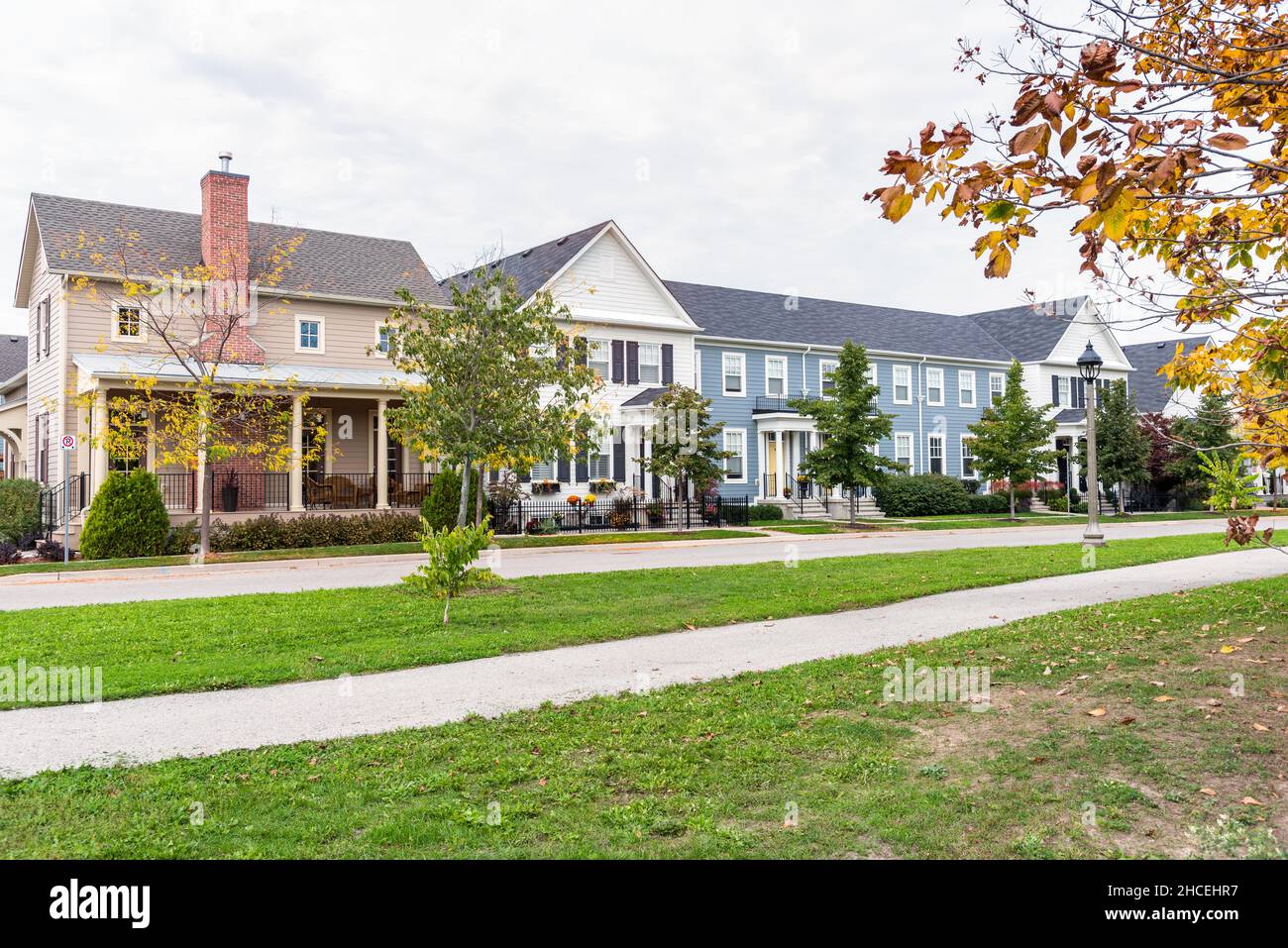 Development house neighborhood hi-res stock photography and images - Alamy
