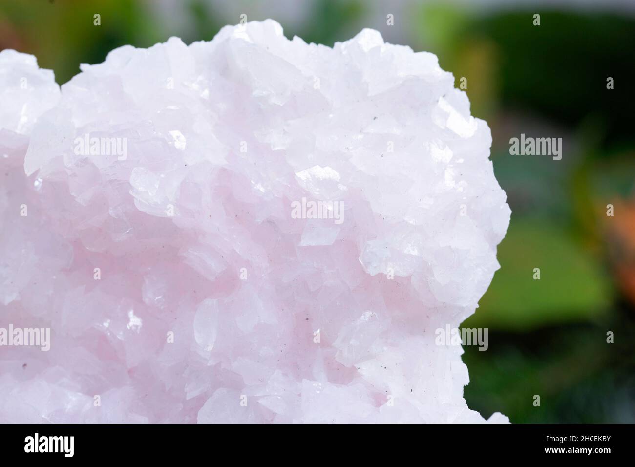 Halite crystal structure hi-res stock photography and images - Alamy