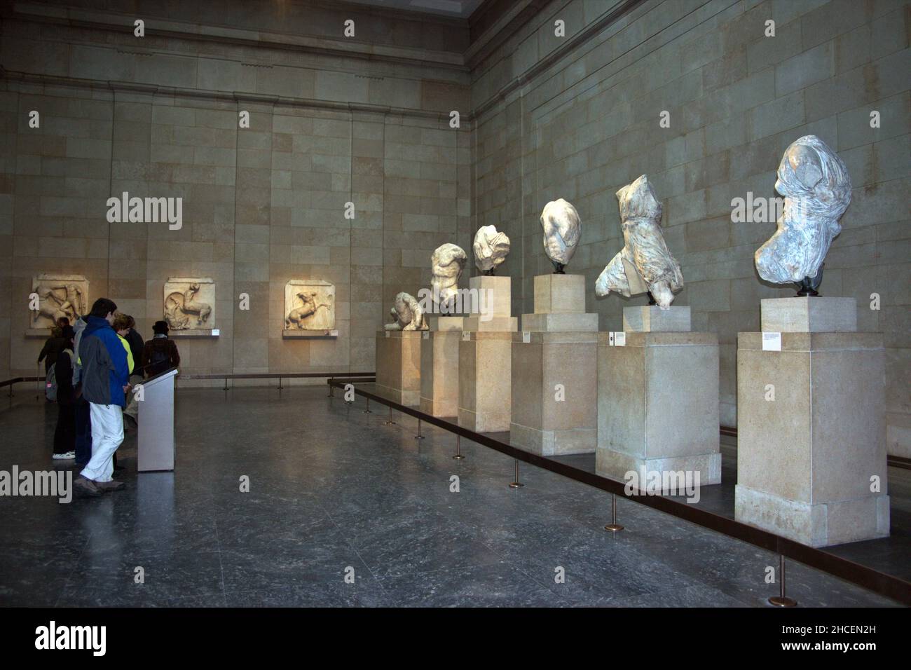 Marble statue of aphrodite london hi-res stock photography and images ...